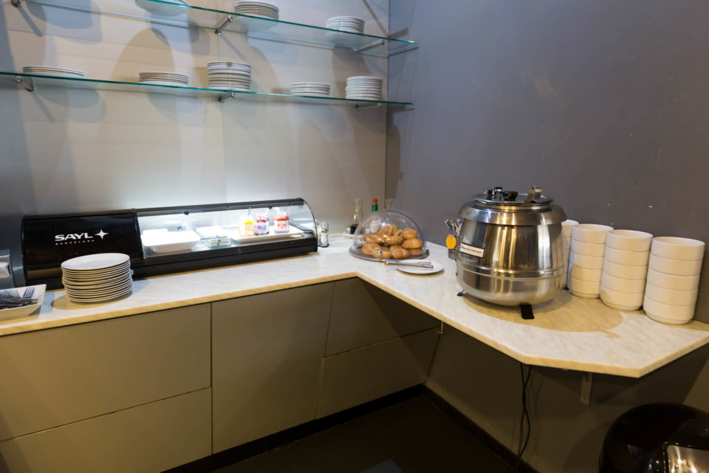 Review - Mastercard Lounge, Prague - Zac George
