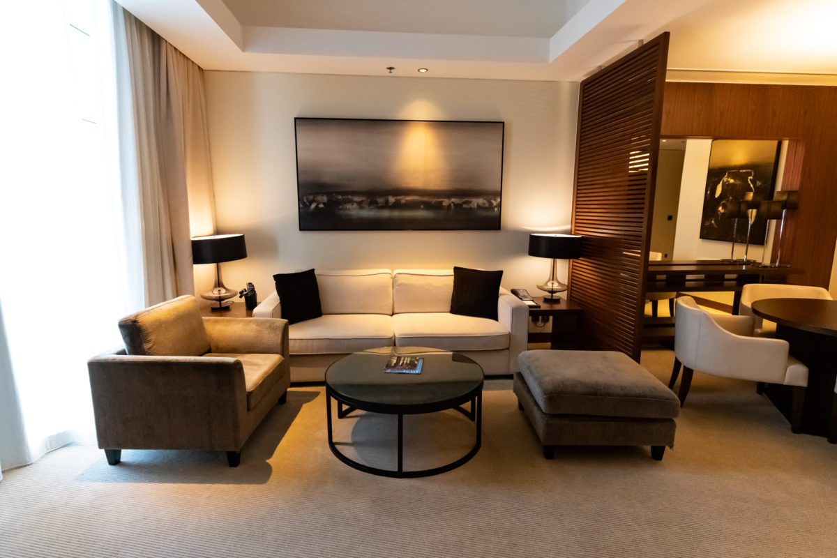 Review - JW Marriott Dubai Deluxe Corner Suite - Zac George