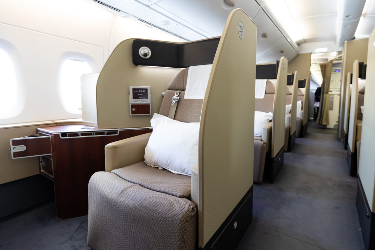 Review - Qantas A380 First Class, Melbourne - Singapore - Zac George