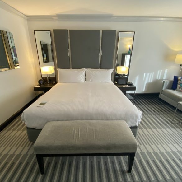 Review - JW Marriott Hong Kong, Deluxe Room - Zac George