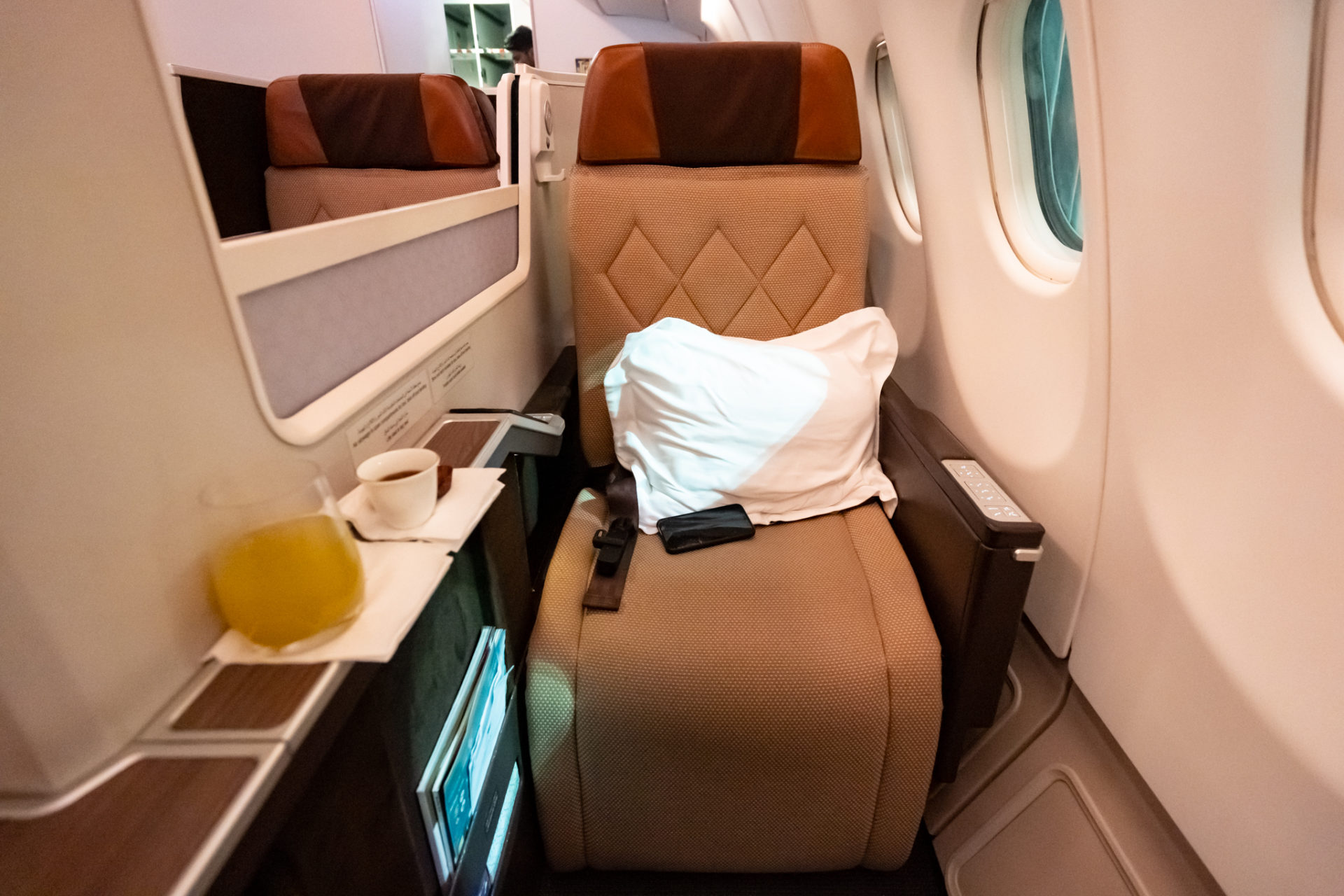 Review - Oman Air A330 Business Class, Dubai - Muscat - Zac George