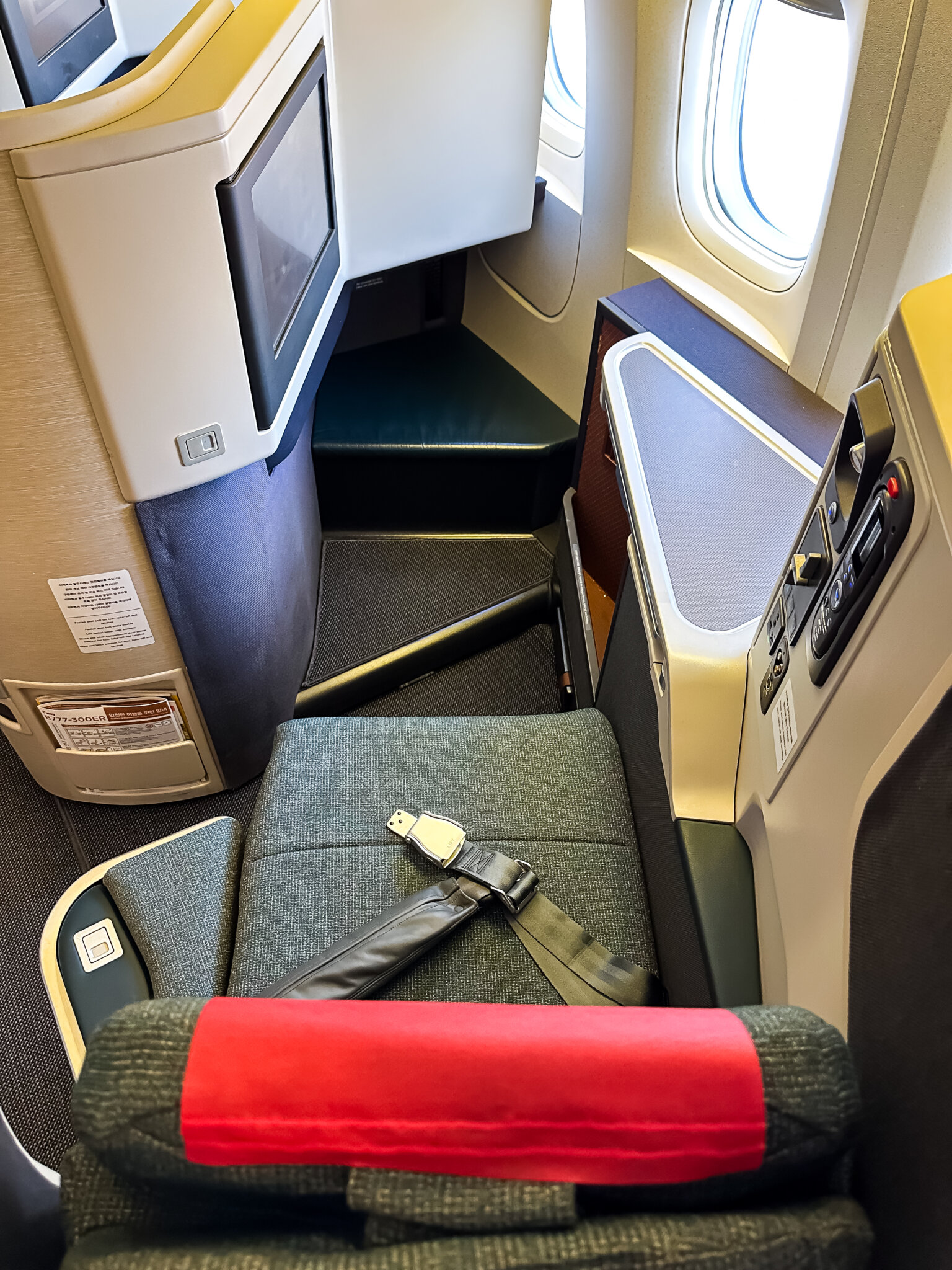 Flying T’Way Air’s new Boeing 777-300ER in Business and Economy class ...